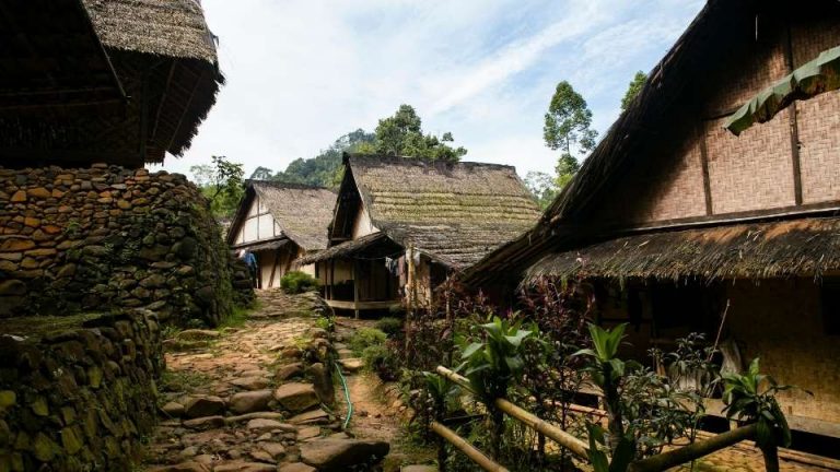 7 Contoh Kliping Rumah Adat : 34 Provinsi, Penjelasan Dan Gambar